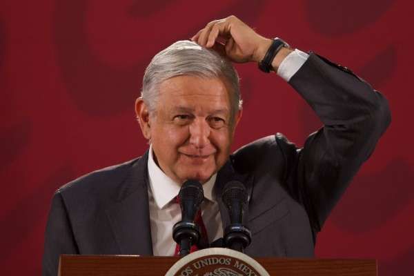 López Obrador envió mensaje a la prensa: "le muerden la mano a quien ...
