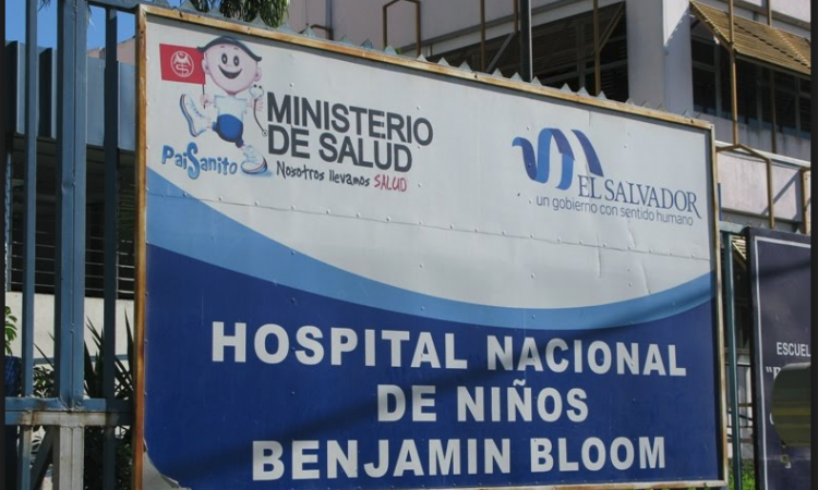 30 miembros del equipo del Hospital Bloom a cuarentena tras atender a ...